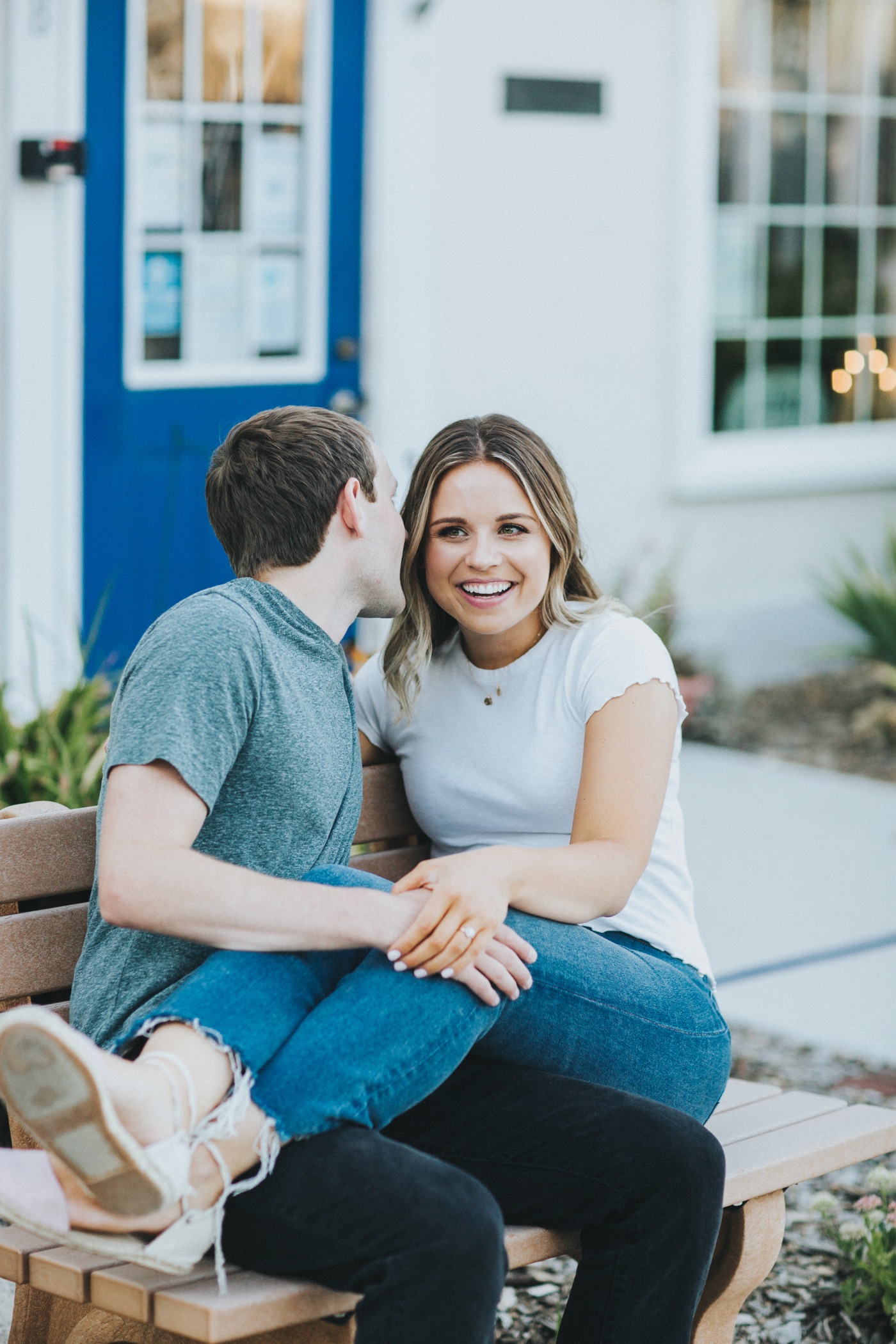 Downtown Long Grove Engagement Session | Jenny & Drew - megadamik.com