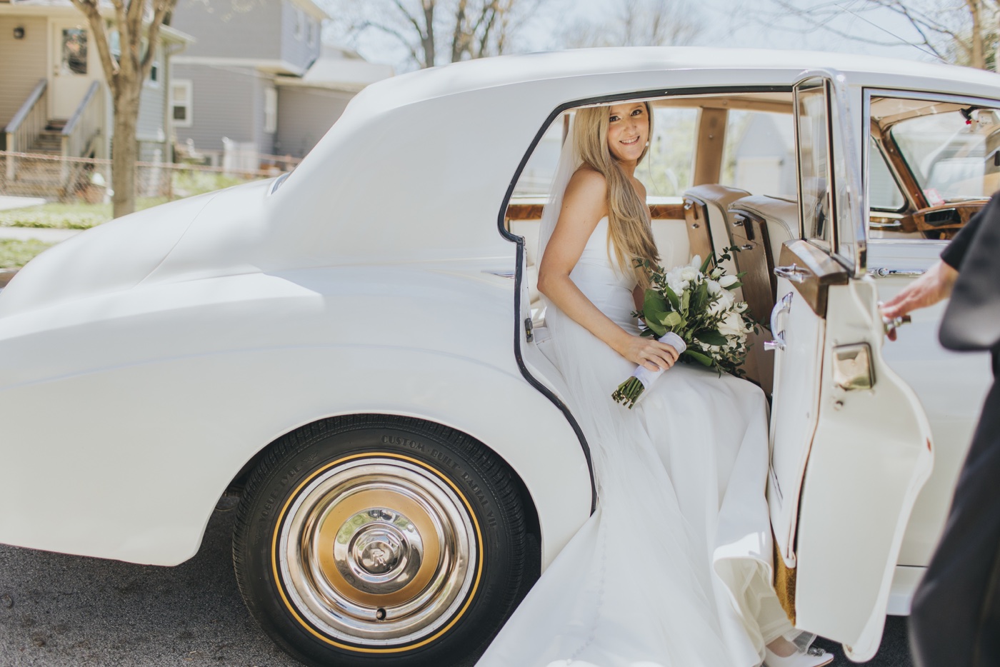 Intimate Wilder Mansion Elmhurst Wedding | Caitlin & Jared - megadamik.com